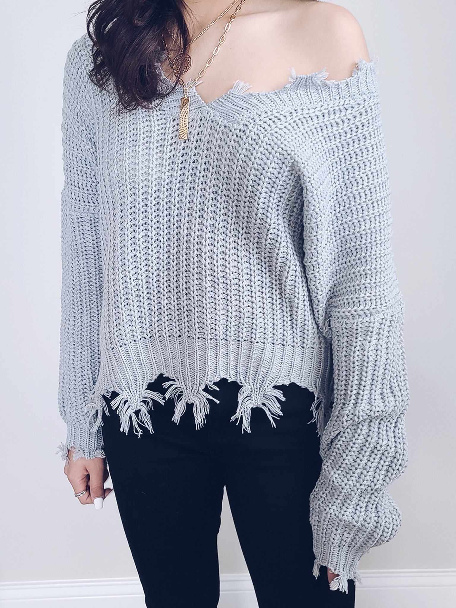 Catrina v-neck distressed cable knit sweater - Kenz Boutique