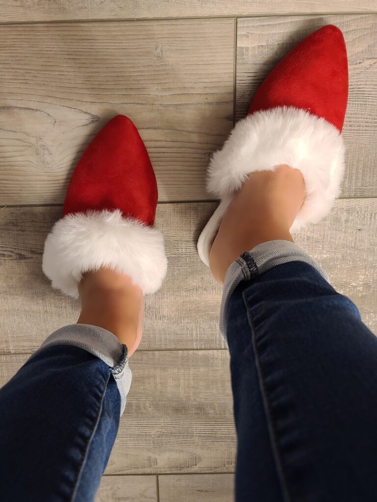 Santa Baby Rollasole Slippers - Kenz Boutique